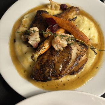 FIN POINT OYSTER BAR & GRILL - Updated February 2025 - 793 Photos & 586 ...