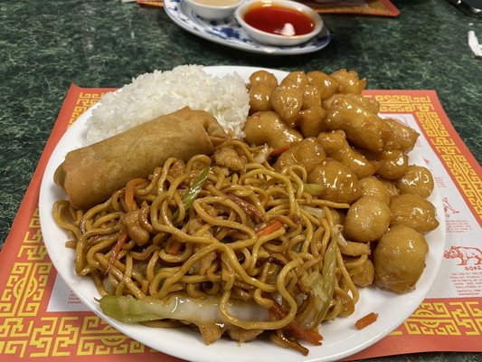 HUNAN VILLAGE - 40 Photos & 68 Reviews - 229 N Main St, Tooele, Utah ...