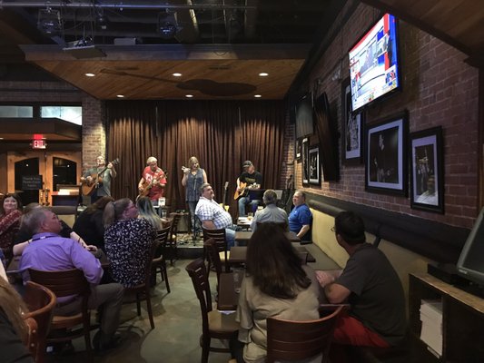 THE RED BRICK TAVERN - 331 Photos & 480 Reviews - 119 Simonton St ...