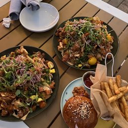 GRAILS MIAMI - RESTAURANT & SPORTS BAR - Updated April 2025 - 1402 ...