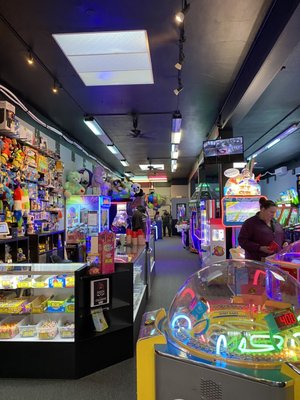 QUARTERS ARCADE - 33 Photos & 27 Reviews - 606 4th St, Bremerton ...