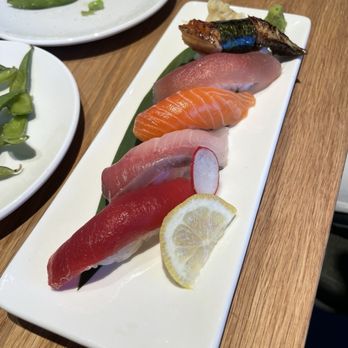 MOMIJI - Updated November 2025 - 69 Photos - 22 Reviews - 16595 Redmond ...