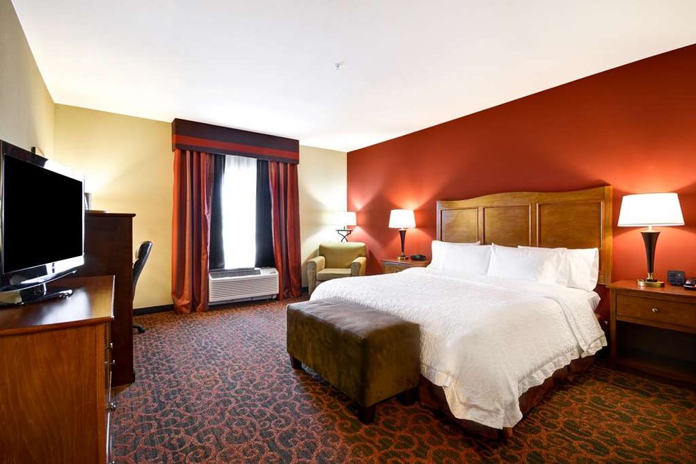 HAMPTON INN & SUITES BRENHAM - Updated October 2025 - 152 Photos & 24 ...