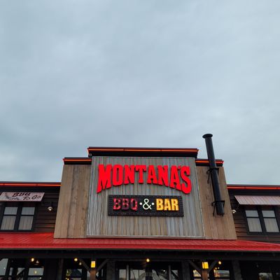MONTANA’S BBQ & BAR - Updated December 2025 - 72 Photos & 60 Reviews ...