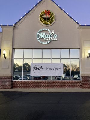 MAC’S TAP & TABLE - Updated February 2025 - 18 Photos & 25 Reviews ...