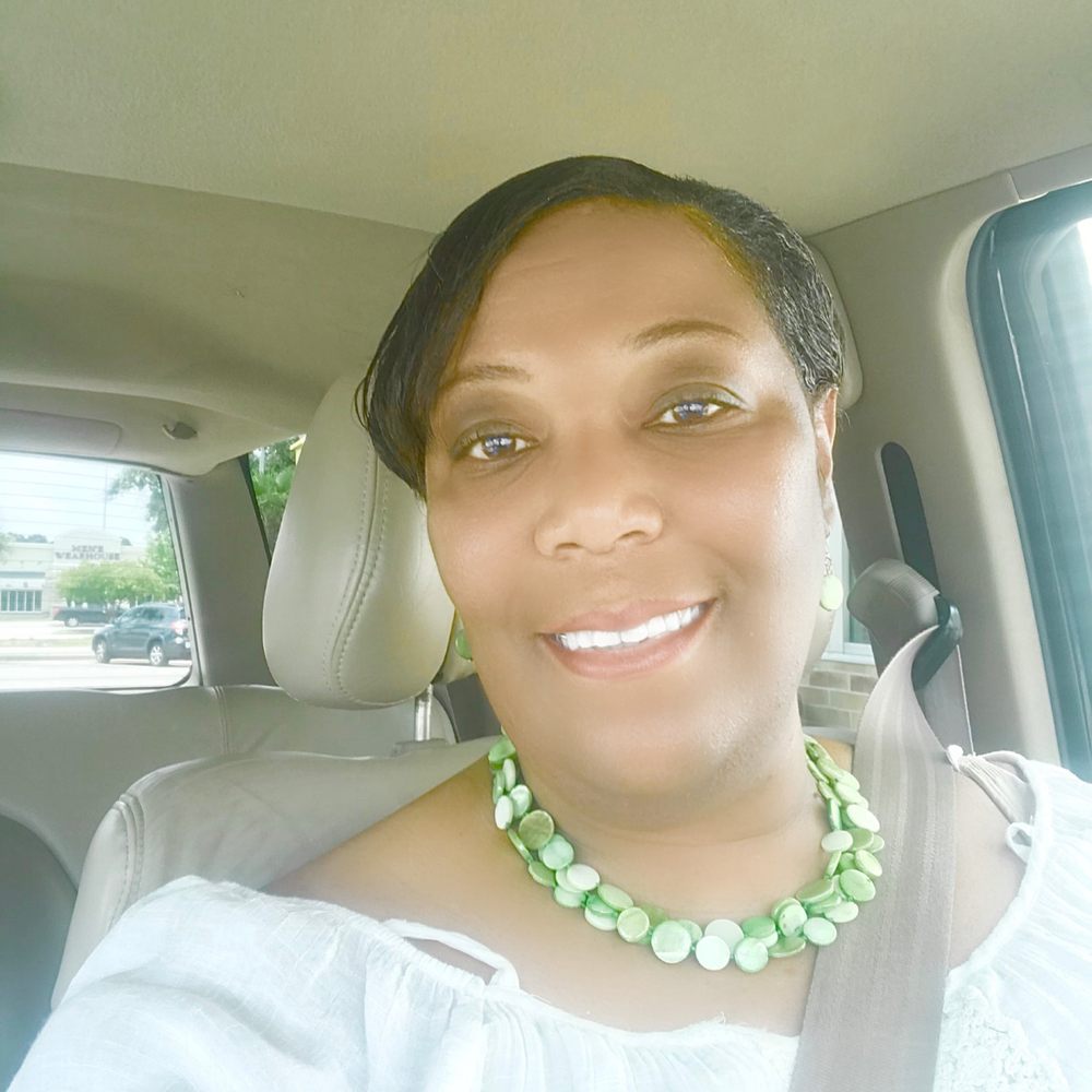 Laura Strobel's Instagram, Twitter & Facebook on IDCrawl