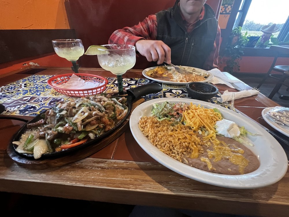 FIESTA LOCA MEXICAN RESTAURANT - 37 Reviews - 967 State Hwy 35 S ...