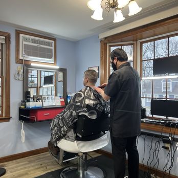 HAIRCUT HERE - Updated December 2025 - 57 Photos & 19 Reviews - 267 ...