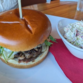 7 DEVILS WATERFRONT ALEHOUSE - Updated April 2025 - 293 Photos & 326 ...