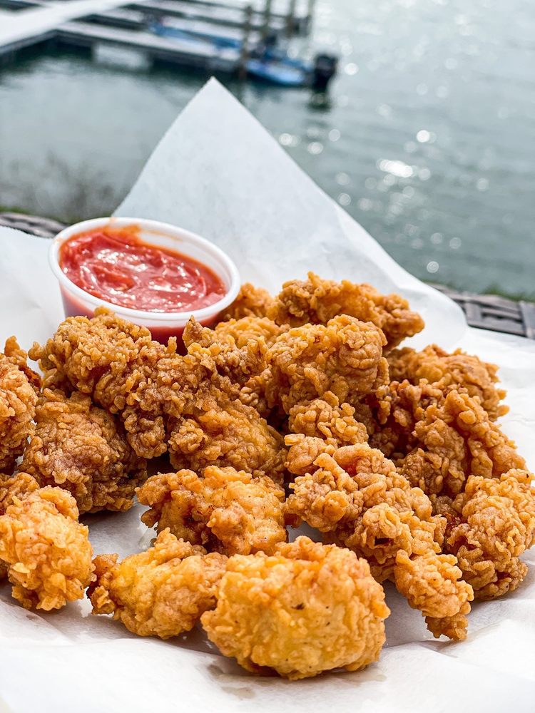 TOUCAN’S LAKEFRONT RESTAURANT - Updated June 2024 - 218 Photos & 189 ...