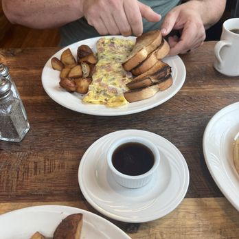 THE BREAKFAST CLUB - Updated June 2025 - 137 Photos & 199 Reviews - 342 ...