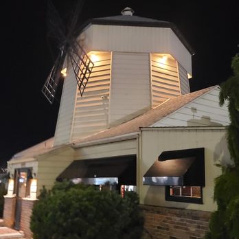 THE WINDMILL - Updated May 2024 - 72 Photos & 142 Reviews - 1501 N ...