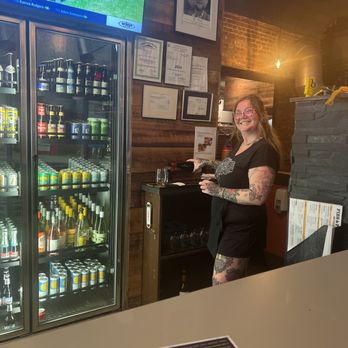 PIES & PINTS - LEXINGTON - Updated August 2024 - 437 Photos & 587 ...