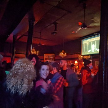 THE R BAR - Updated November 2024 - 145 Photos & 173 Reviews - 1431 ...