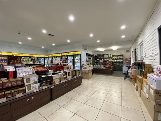 WOOLTARI - Updated October 2025 - 11 Photos - 3330 El Camino Real ...