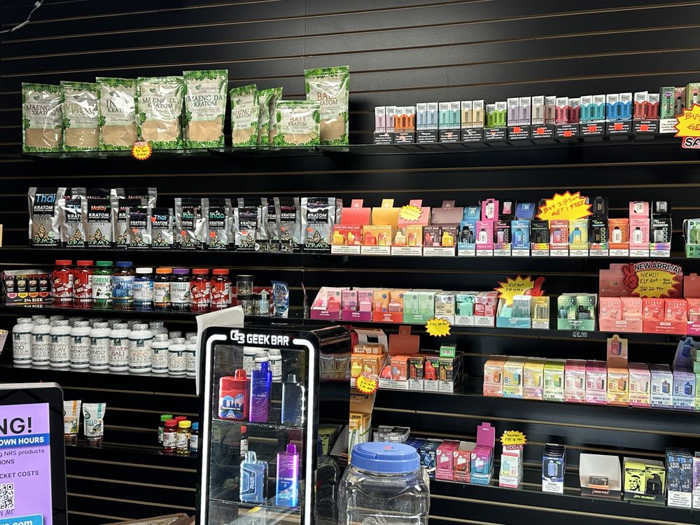 VAPE CLOUD &SMOKE - Updated May 2024 - 21 Photos - 1700 W Park Row Dr ...