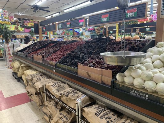 LA BODEGA MARKET - Updated September 2024 - 33 Photos & 24 Reviews ...