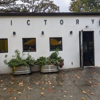 VICTORY SANDWICH BAR - 355 Photos & 424 Reviews - 913 Bernina Ave NE ...