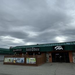 ALASKAN BURGER & BREW - Updated October 2025 - 141 Photos & 160 Reviews ...