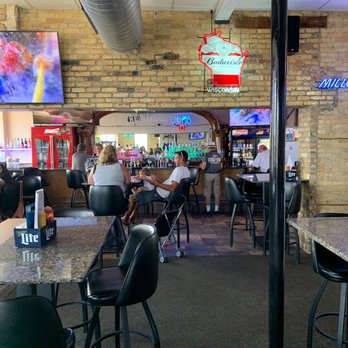 WAVERLY INN PUB & PIZZERIA - Updated January 2025 - 38 Photos & 55 ...