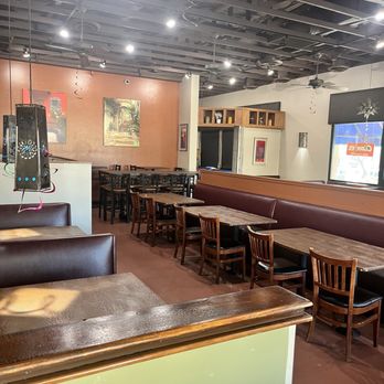 CURRIES INDIAN CUISINE AND BAR - Updated October 2025 - 57 Photos & 95 ...