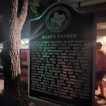 RILEY’S TAVERN - Updated December 2025 - 78 Photos & 53 Reviews - 8894 ...