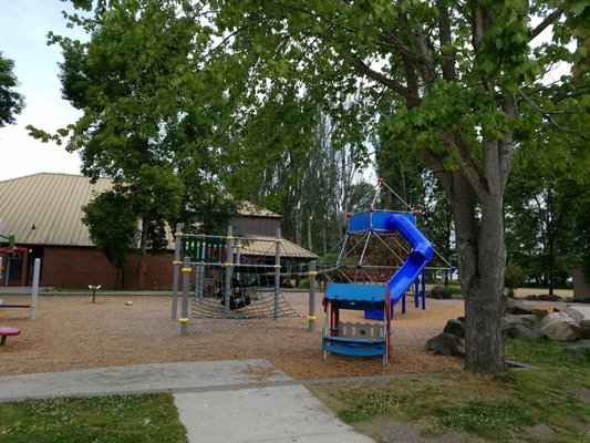 MONTLAKE PLAYFIELD - Updated December 2025 - 12 Photos - 1618 E Calhoun ...