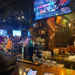 LULU’S BAIT SHACK - Updated September 2024 - 861 Photos & 904 Reviews ...