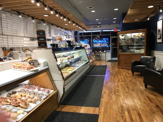 TERMINI BROS BAKERY - 122 Photos & 52 Reviews - 1538 Packer Ave ...