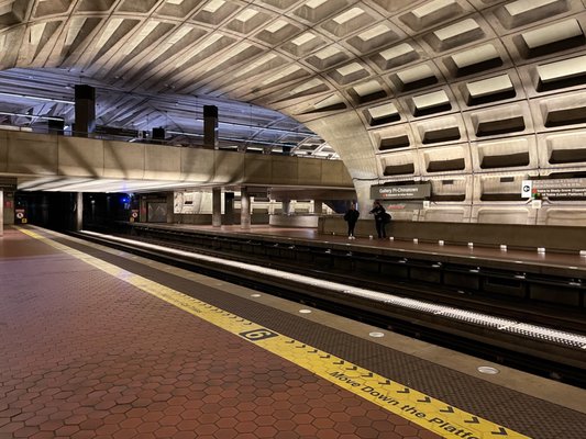 GALLERY PLACE-CHINATOWN METRO STATION - Updated August 2025 - 257 ...