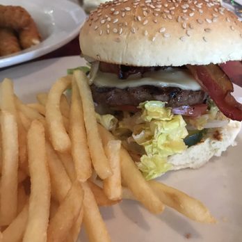 Charlie’s Kitchen - Takeout & Delivery - 220 Photos & 892 Reviews ...