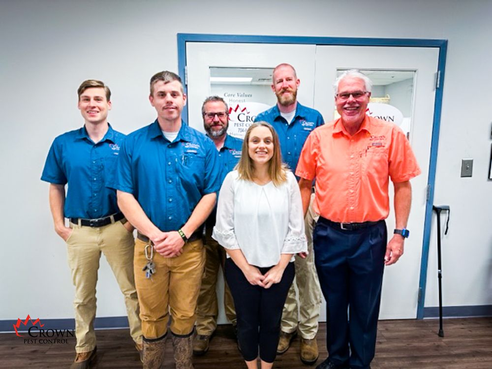 CROWN PEST CONTROL - Updated November 2025 - 18 Photos - 10 Reviews ...