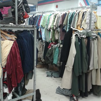 VILLAGE DISCOUNT OUTLET - Updated June 2024 - 21 Photos & 97 Reviews ...