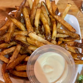 THE URBAN TAP - Updated July 2024 - 541 Photos & 403 Reviews - 1209 E ...