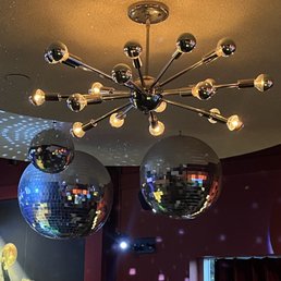 KINGS DINING & ENTERTAINMENT - Updated January 2026 - 249 Photos & 348 ...