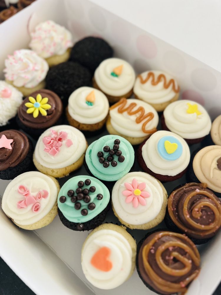 DOTS CUPCAKES - Updated December 2025 - 638 Photos & 659 Reviews - 3819 ...