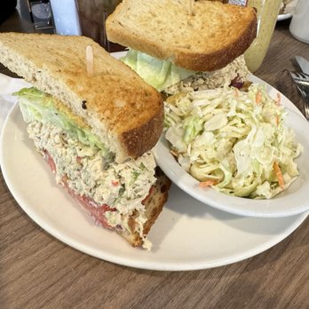 LOVI’S DELICATESSEN - Updated January 2025 - 1002 Photos & 1221 Reviews ...