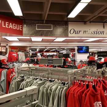 UNIVERSITY BOOK STORE - Updated January 2026 - 18 Photos & 26 Reviews ...