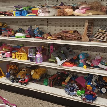 GOODWILL - Updated July 2025 - 30 Photos & 12 Reviews - 1260 Shelby St ...