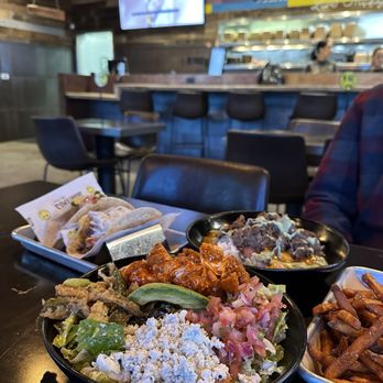 SKINNYFATS - Updated December 2025 - 4926 Photos & 3113 Reviews - 6261 ...