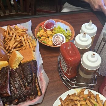RED HOUSE BBQ - Updated October 2025 - 638 Photos - 929 Reviews - 426 E ...