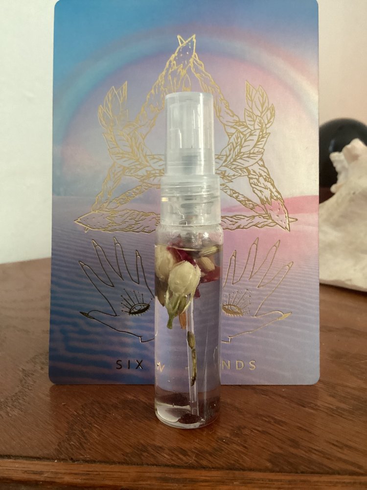 THE SAPPHIRE QUEEN TAROT - Request Information - 16 Photos - 520 Echo ...