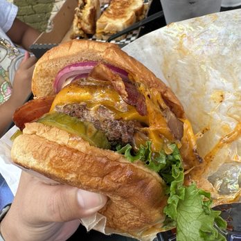 HATE BURGER - Updated November 2024 - 322 Photos & 366 Reviews - 7 N ...