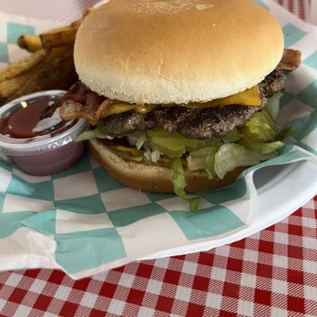 BURGER TIME MACHINE - Updated December 2025 - 212 Photos & 224 Reviews ...