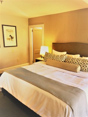 GRAYLYN HOTEL - 199 Photos & 54 Reviews - 1900 Reynolda Rd, Winston ...