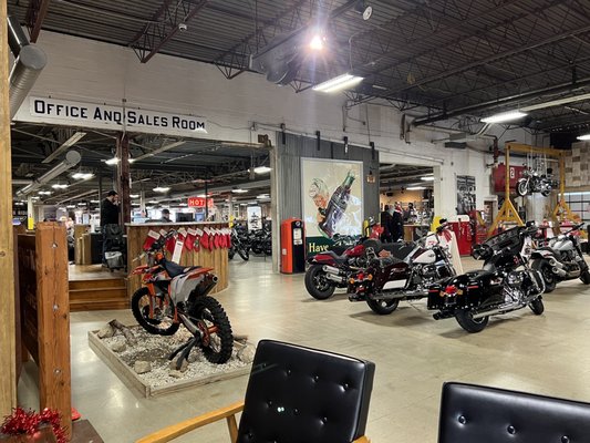 MIKE’S FAMOUS HARLEY-DAVIDSON - Updated December 2025 - 86 Photos & 36 ...