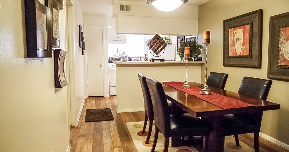 WALNUT BEND APARTMENTS - Updated August 2025 - 20 Photos - 9944 Walnut ...