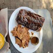 PIG OUT BBQ & SOUTHERN SOUL FOOD - 118 Photos & 137 Reviews - 5718 ...
