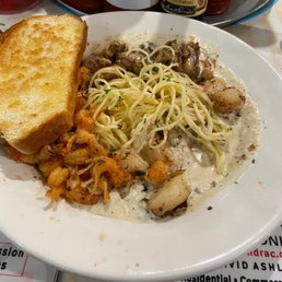 SHUCKS - Updated October 2025 - 247 Photos & 242 Reviews - 701 W Port ...