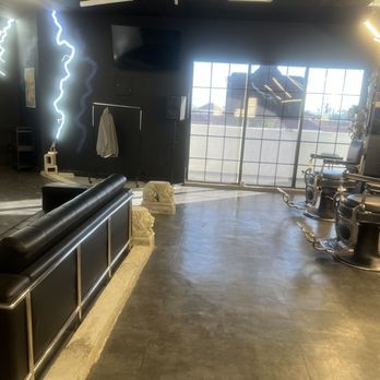 UNDERCOVER BARBER LAB - Updated November 2024 - 35 Photos - 13027 ...